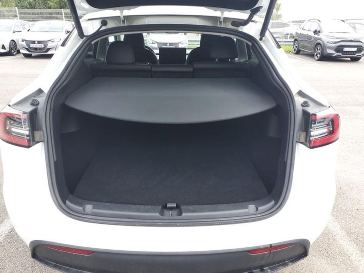 Tesla Model Y LFP 2023 | 49 tkm | AMD Ryzen | radeklanda.cz