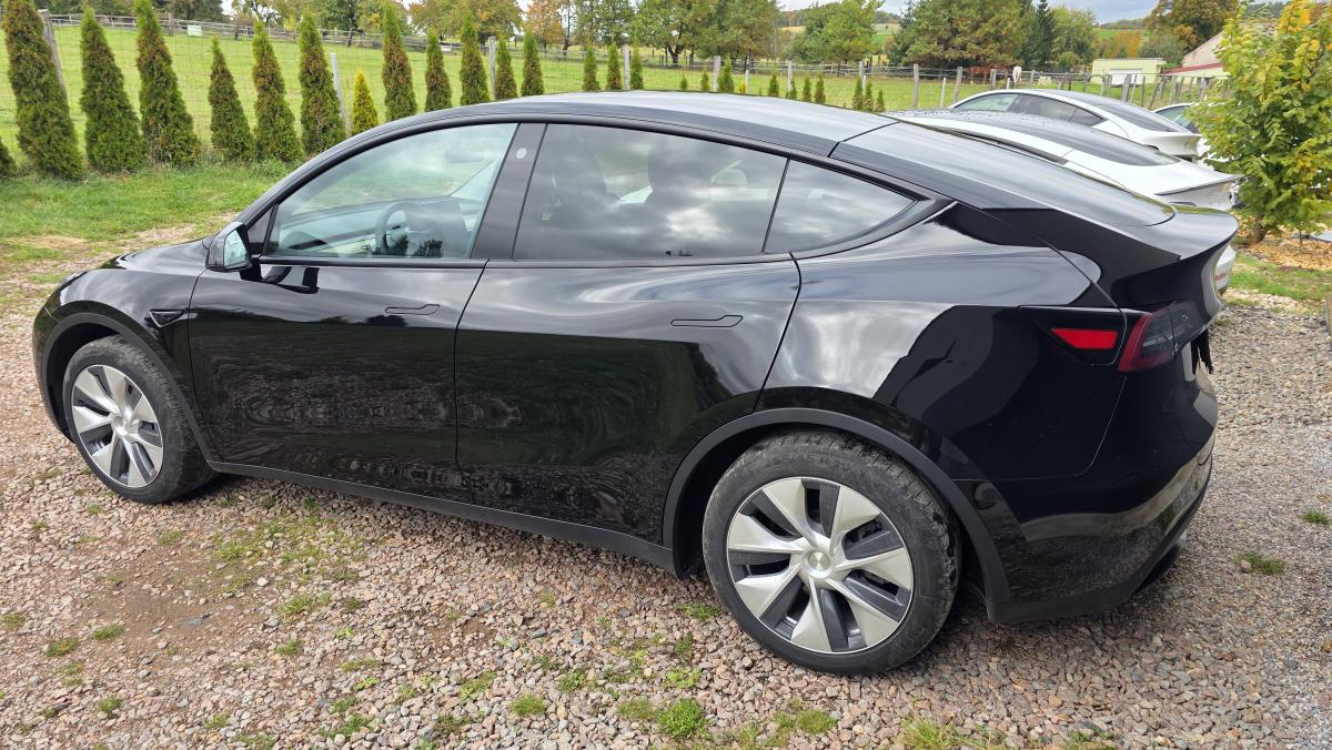 Nejlevnější Tesla Model Y 2023 | LFP Baterie & AMD Ryzen | Radek Landa