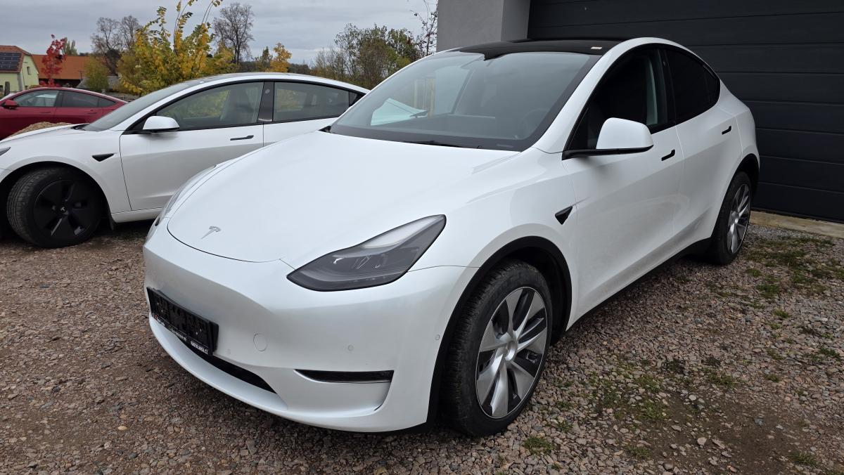 Ihned: Tesla Y Long Range 4x4 + AMD Ryzen - Radek Landa