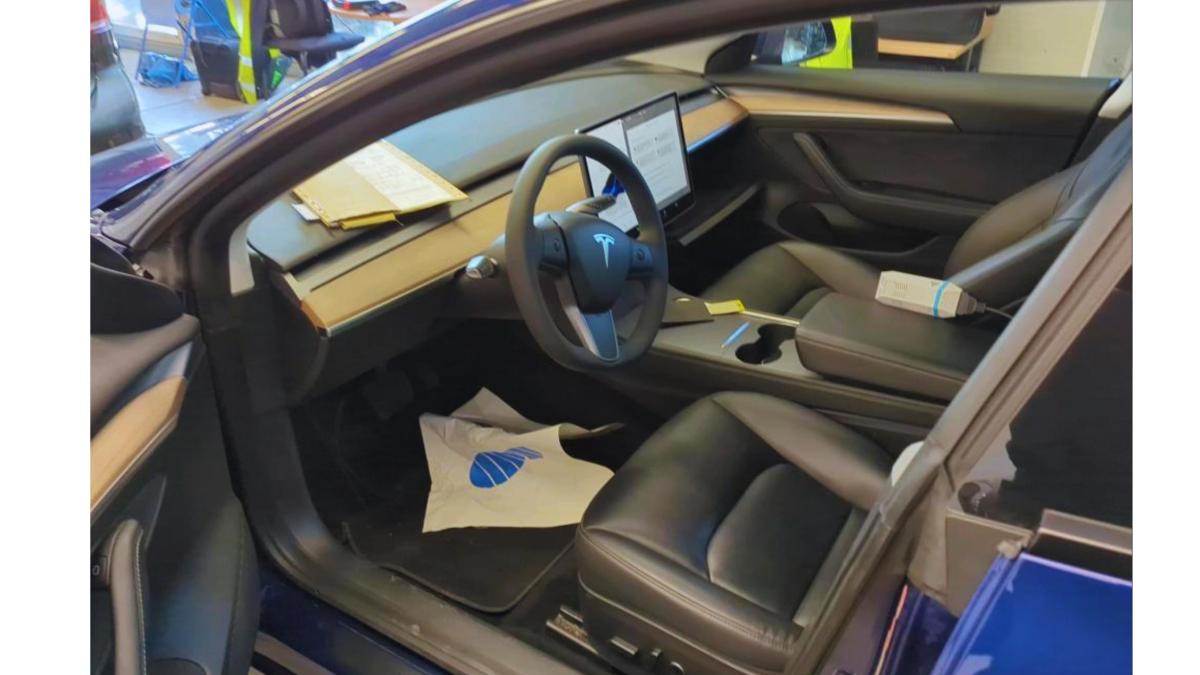 TESLA Model 3 LongRange Refresh 2022 + AMD Ryzen + Matrix - Radek Landa