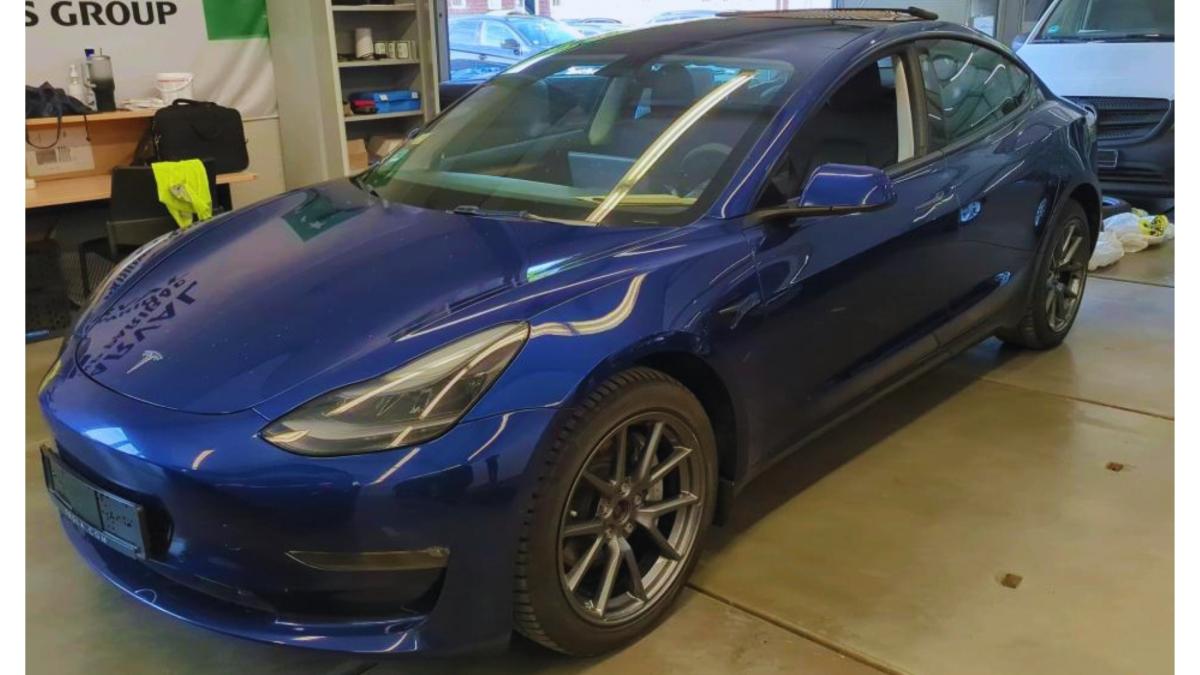 TESLA Model 3 LongRange Refresh 2022 + AMD Ryzen + Matrix - Radek Landa