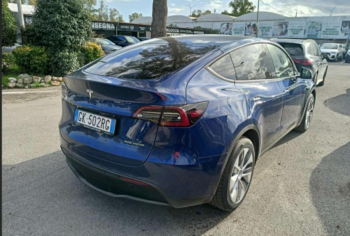 Tesla Model Y Long Range 4x4 (2022) | Tažné 1600 kg | Záruka | DPH